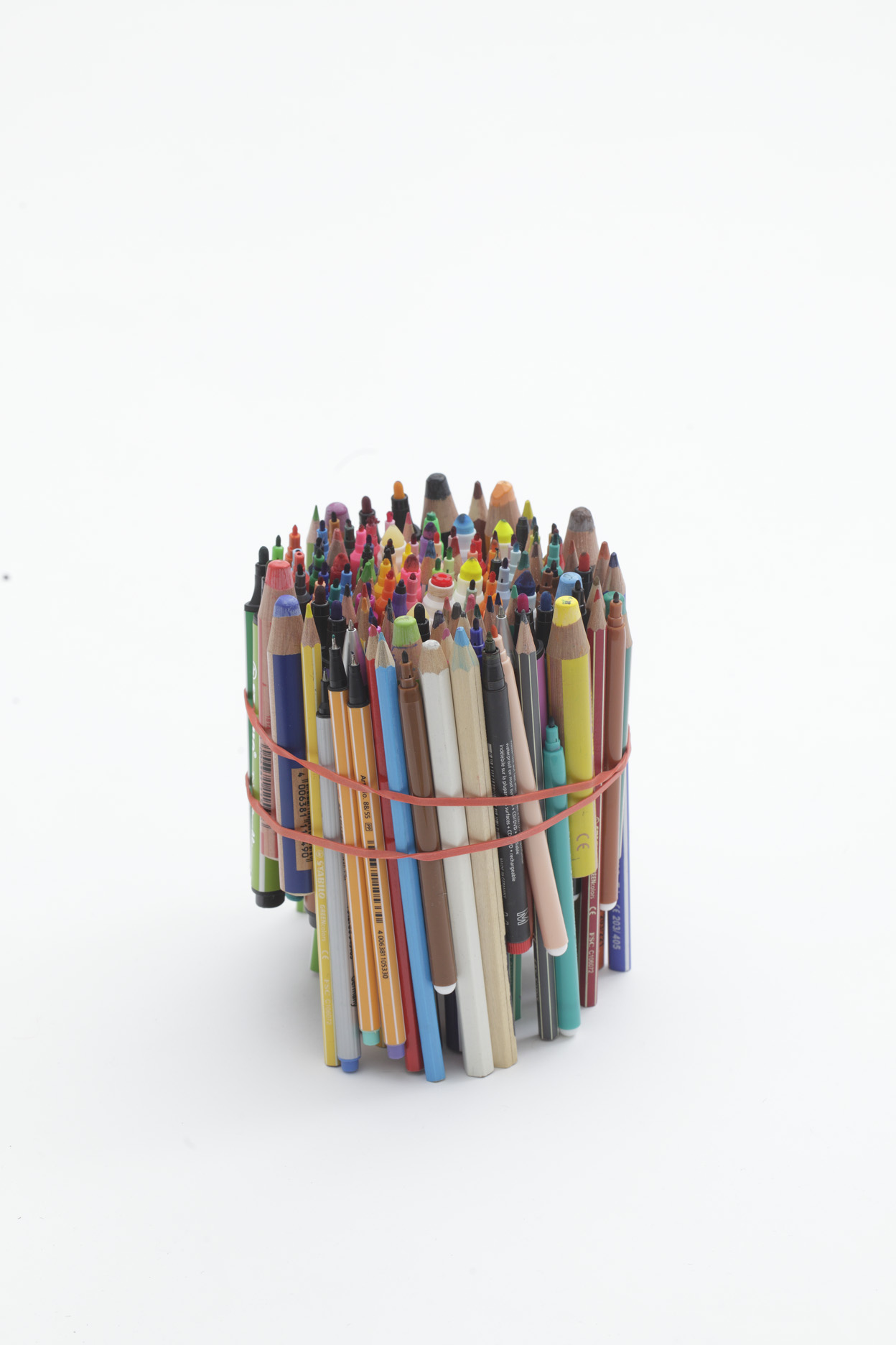 Empty Artists Pens – Anca Munteanu Rimnic